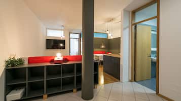 Apartamento exclusivo, 2 quartos (incl. cleaning fee and city tax) | Área de estar | Smart TV, Netflix, serviços de streaming