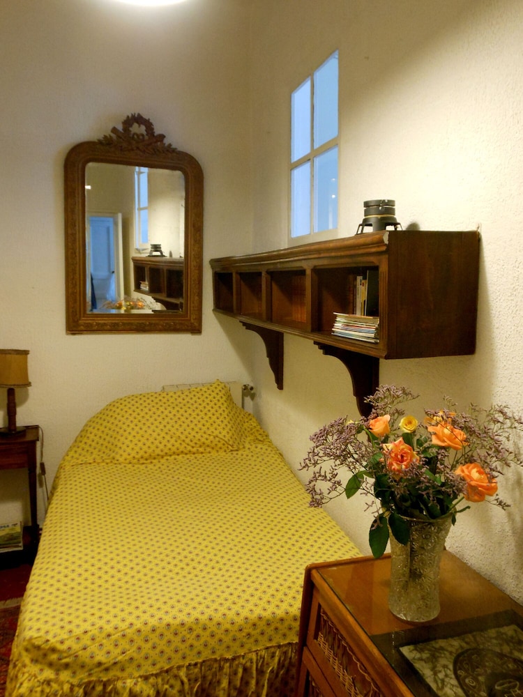 70 M2 Town Apartment, Just A Stone's Throw From The Old Port. - 라 시오타