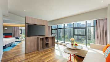 Suite, 1 cama king-size | 1 quarto, cofre no quarto