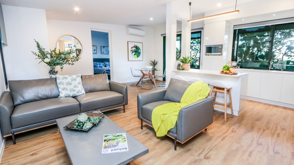 Jacks Place B - Seventeen Seventy