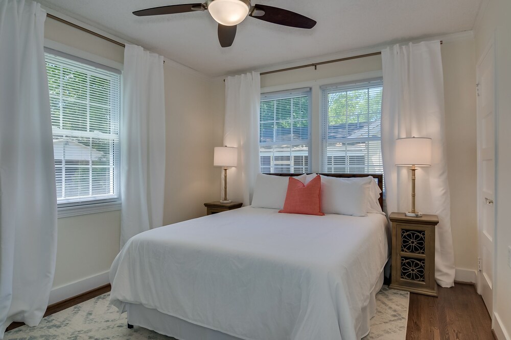 Delightful Mid-century Modern Bungalow - SRP Park North Augusta