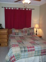 Condo, várias camas (112) | 1 quarto, ferros/tábuas de passar roupa, Wi-Fi de cortesia