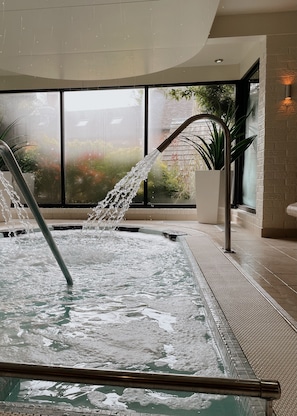 Piscina interna, piscina externa