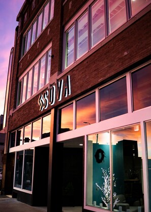 SOVA Micro-Room & Social Hotel in Dallas: Find Hotel Reviews, Rooms ...