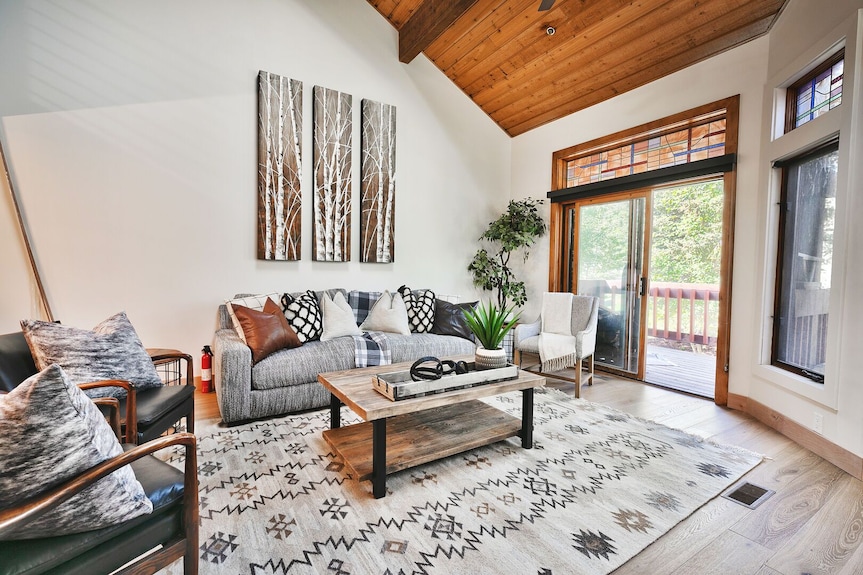 Ridgepointe Ski Out Deer Valley Condo - Private Hot Tub - Deer Valley, UT