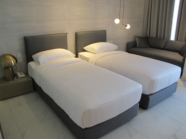 Ashley Hotel Bkk -