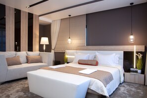 Quarto superluxo | Frigobar, cofres nos quartos, escrivaninha, Wi-Fi de cortesia