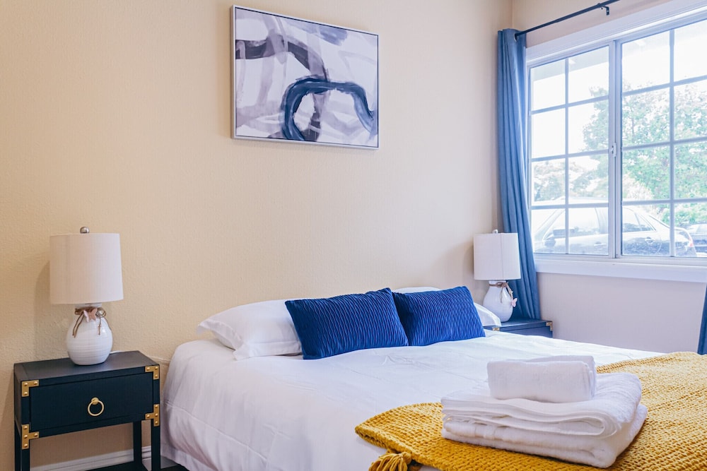 Cozy And Friendly Stay | Perfect Location | Near Disney - Orange County, CA