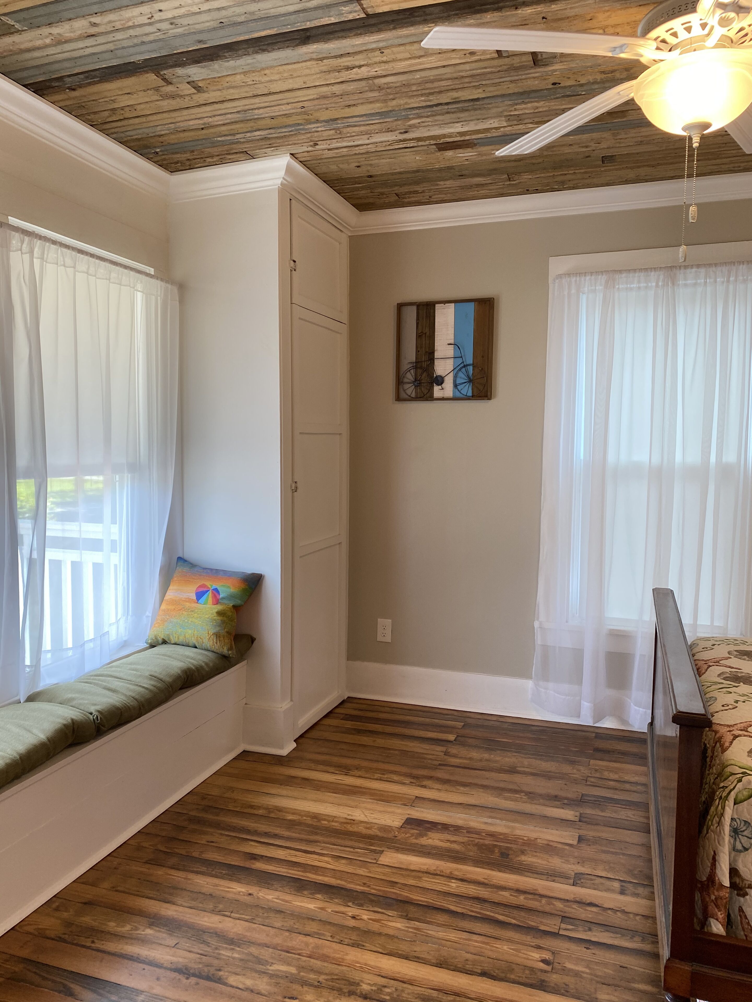 Walk To Beach, Pier, Casino From Historic Charming Cottage And Pet Friendly! - Gulfport, MS