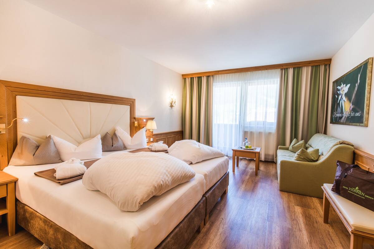 Quarto Duplo Deluxe | Cofre no quarto, Wi-fi grátis, roupa de cama fornecida 