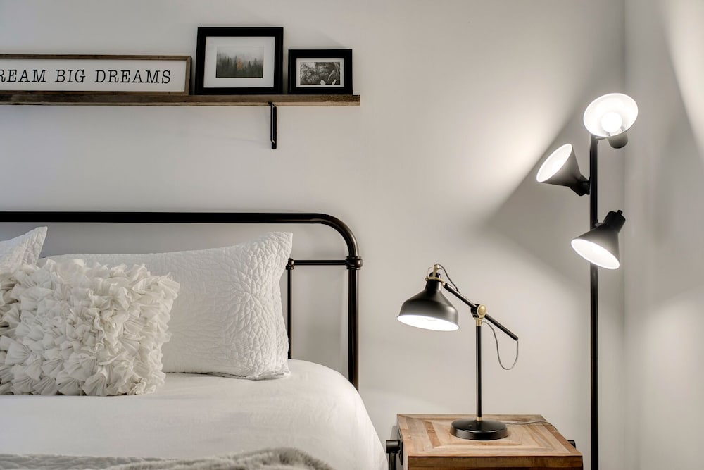 Perfect Year Round Vacation Destination. With Lake Access And Hot Tub - 