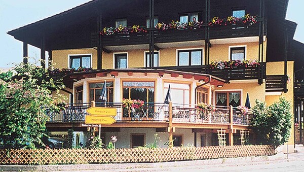 Gasthof-metzgerei-pension Schierlitz - Cham