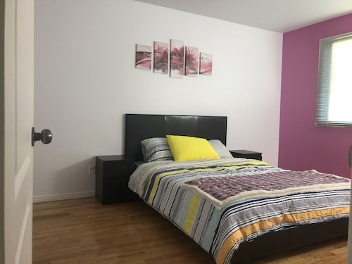 Spacious, Renovated 6 1/2 - Laval, Canadá