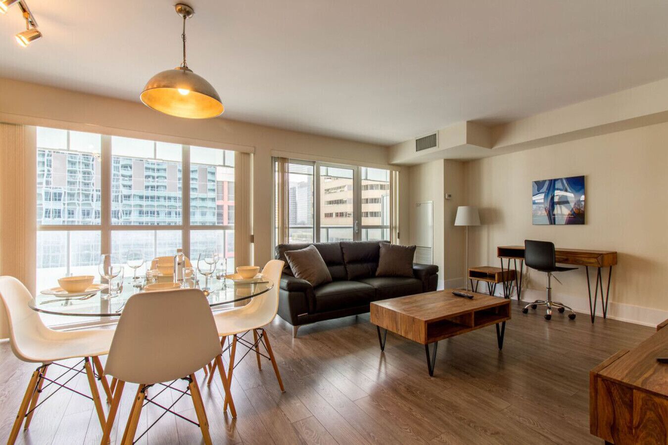 Stylish 1br Apt With Skyline Views Near Cn Tower - Toronto