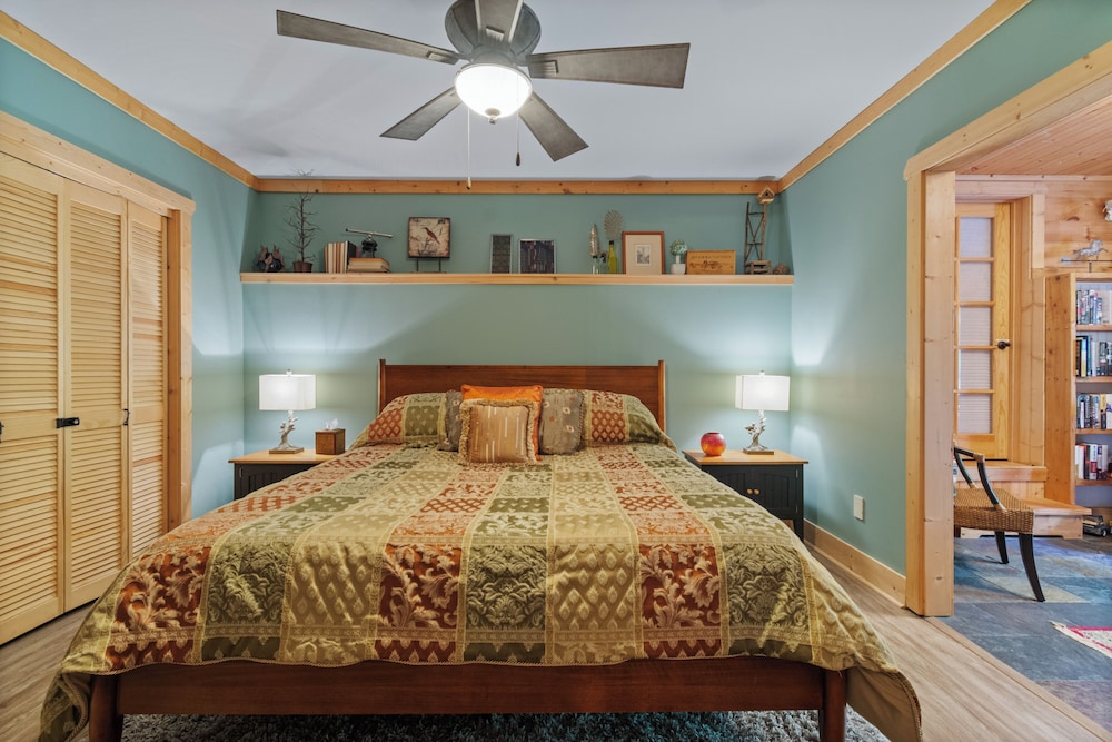 ♨️Hot Tub🛏️king Bed🍷wineries🌳oasis🥾hike🌎comfy🔥fire Pit⛲pond 📺Hdtv🍔grill - Dahlonega, GA