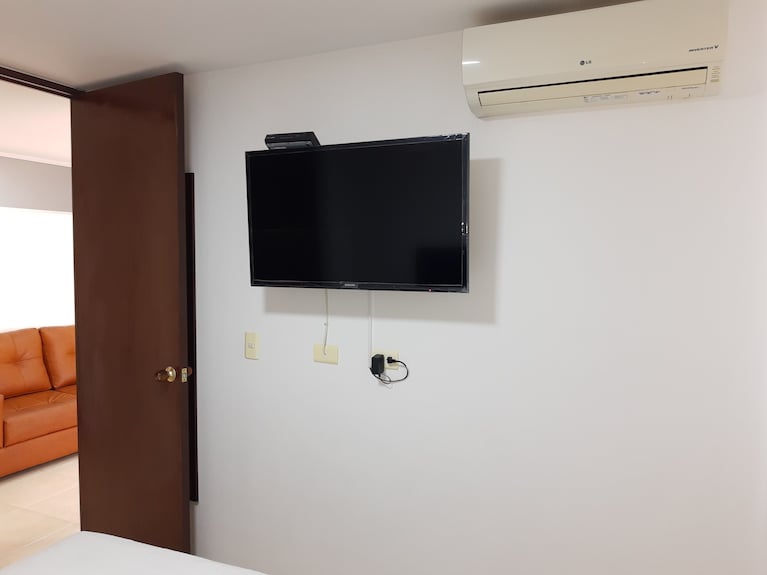 Bonito Apartamento, Céntrico, Con Aire Acondicionado. - Girón