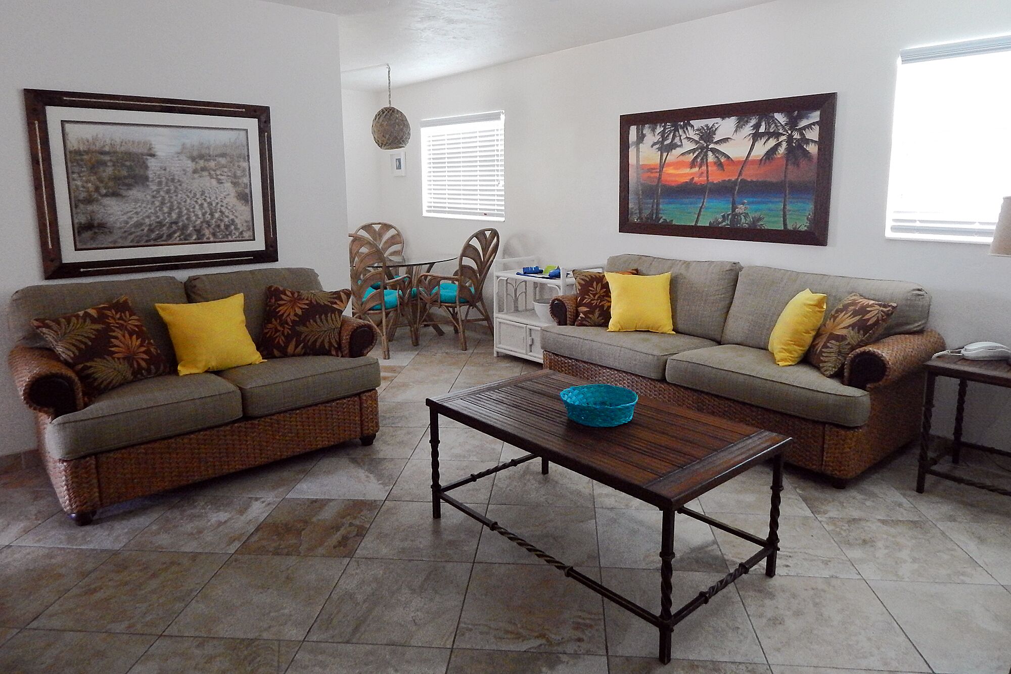 Spacious 2 Bdrm Condo, Oceanfront Complex, Heated Pool - Marathon, FL