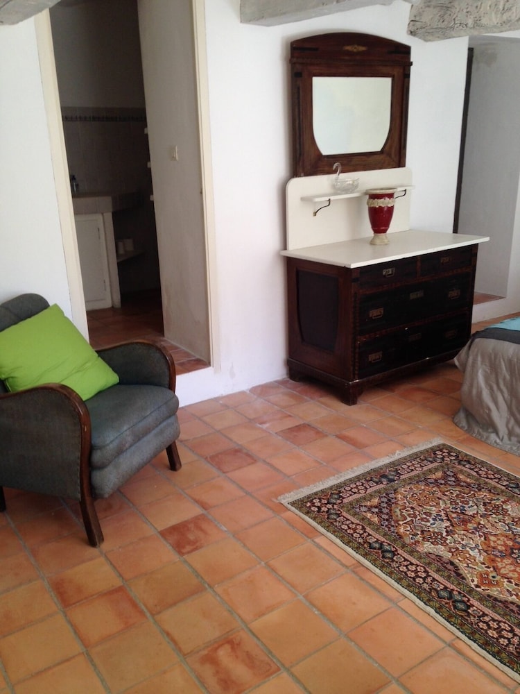 Stilvolles Haus (18.jh.), Ca.130 Qm, Dachterrasse, 3 Schlafzimmer - Bonnieux