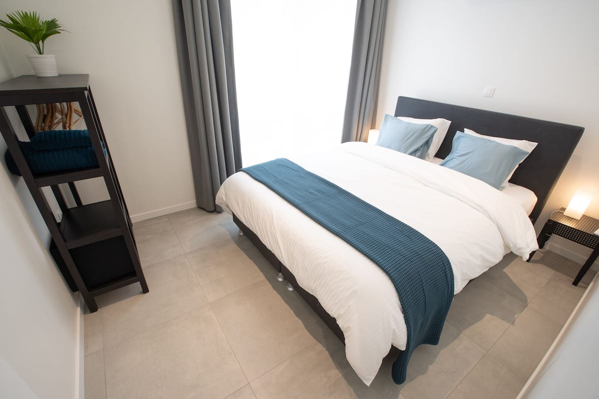 Apartamento (European district) | 1 quarto, edredões de penas, minibar grátis, secretária 