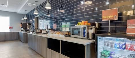 Pequeno-almoço completo diário incluído