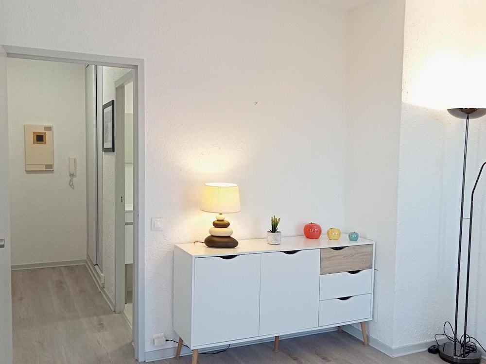 Bright Studio For 2, Ocean View With Private Parking In La Rochelle - Île de Ré