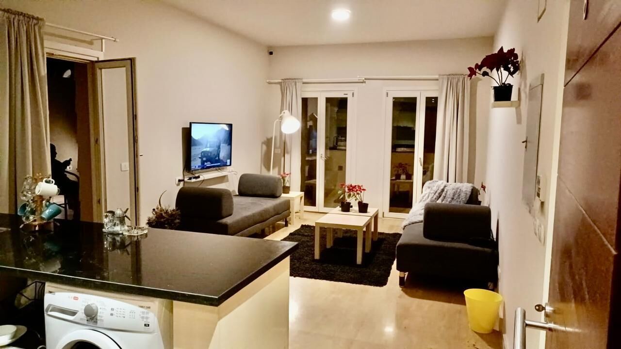 High-end Waterfront Gem ~ Downtown Gouna ~ Scenic Marina Views ~ Hotel Pool - Hurghada