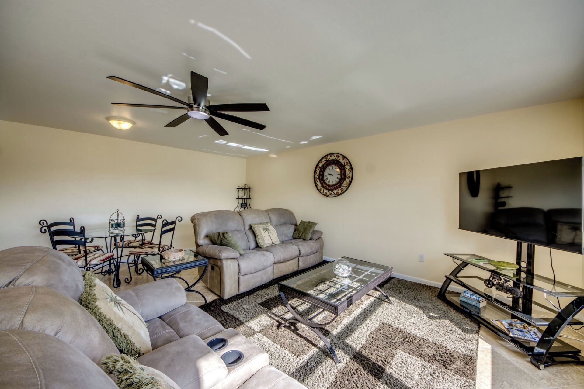 Charming Waterfront Pool Home With Tiki Hut On The Water - North Fort Myers, FL