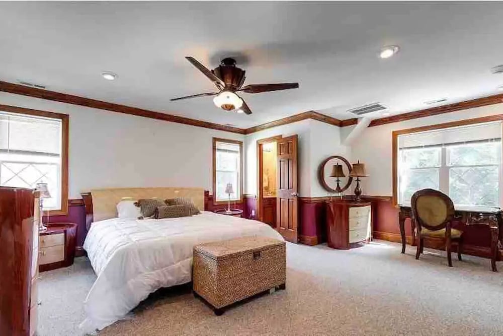 16 Sleeper|retreat|tennis/pickle Ball,hottub/sauna - 하노버