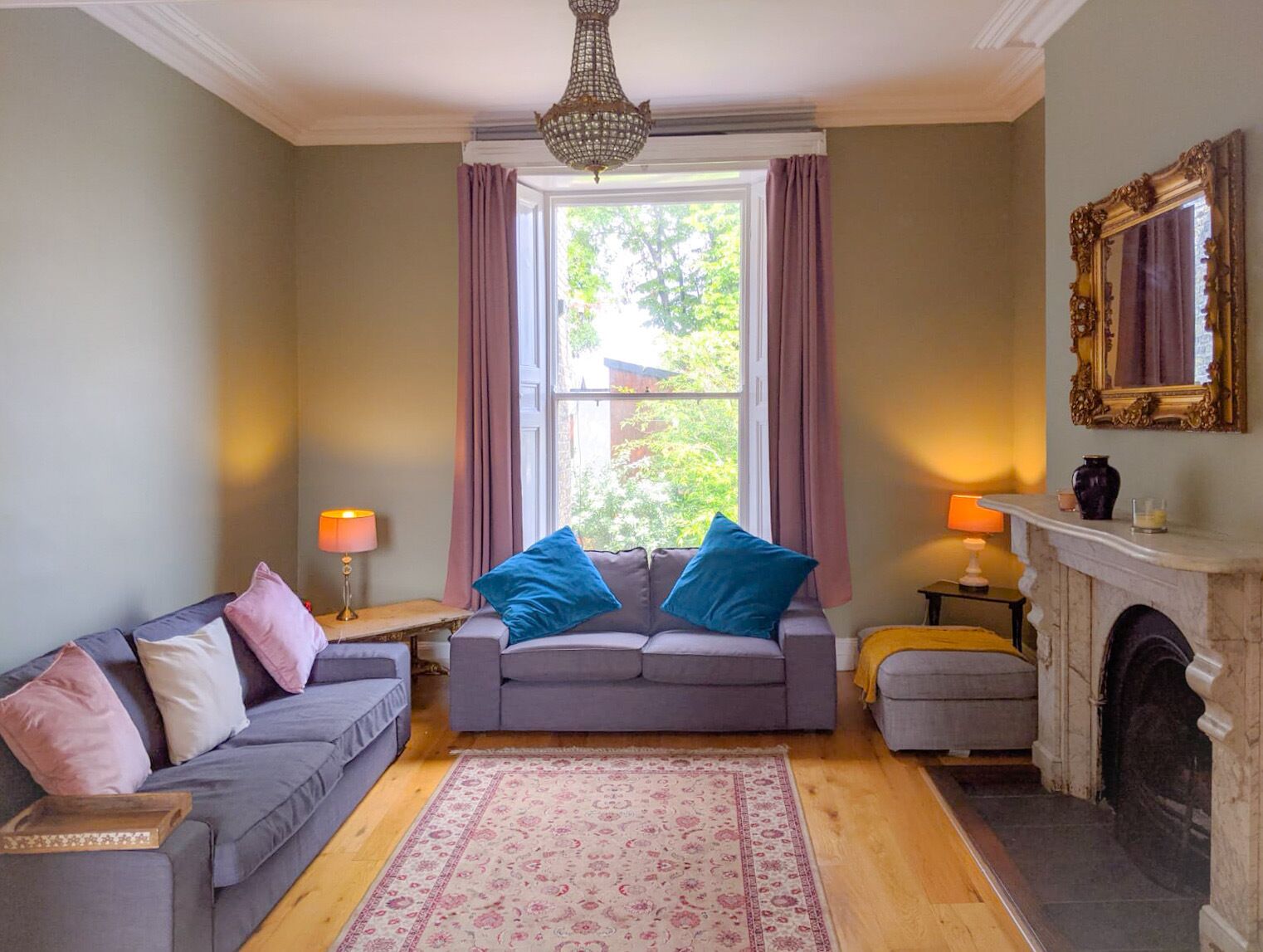 Spacious Georgian Period House In Rathgar, Dublin. 4 Bedroom, 3 Bath, Sleeps 9 - Bray