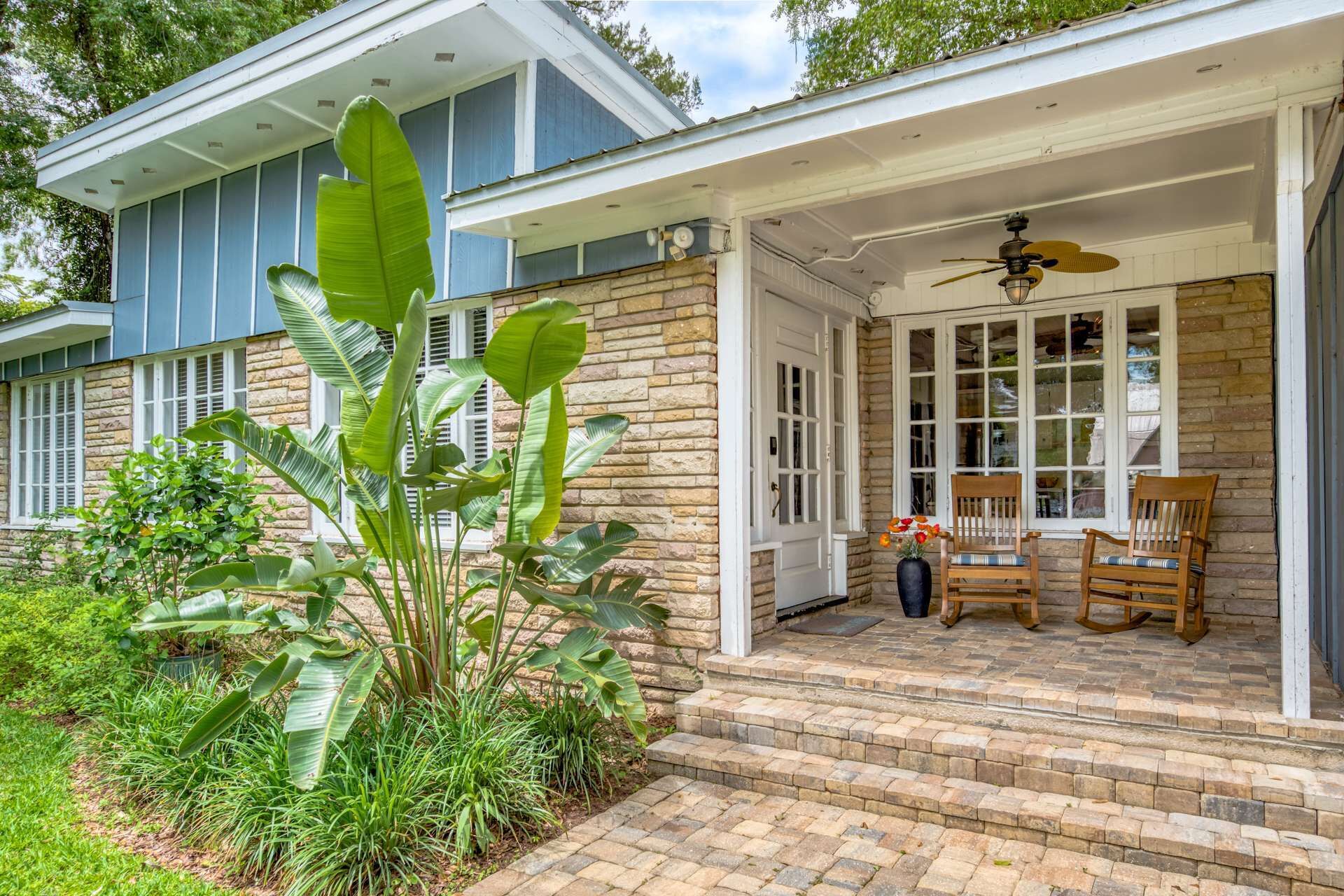 Casa (Midcentury Retreat) | Sacada