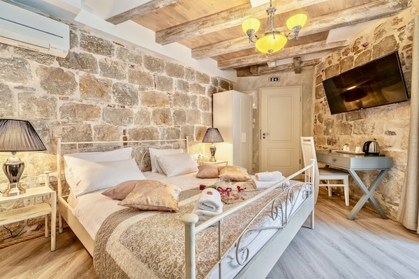 Quarto Duplo Comfort | Roupa de alta qualidade, minibar, cofre no quarto