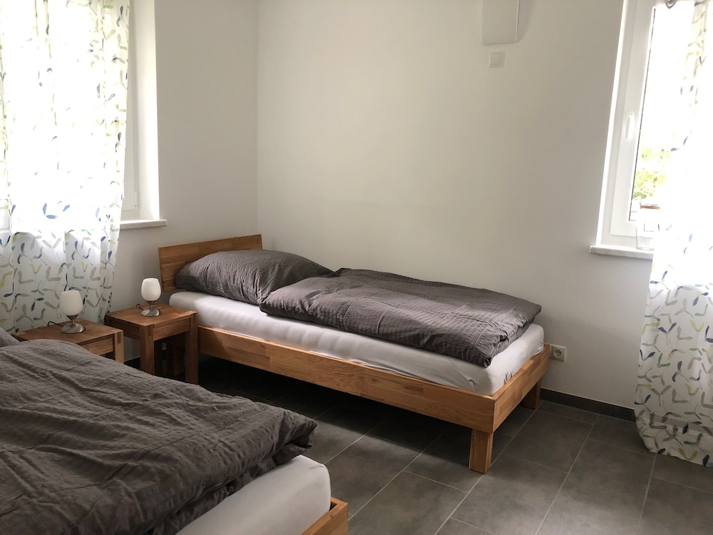 Helle 50 M2 Ferienwohnung Im Grünen - Blankenfelde-Mahlow