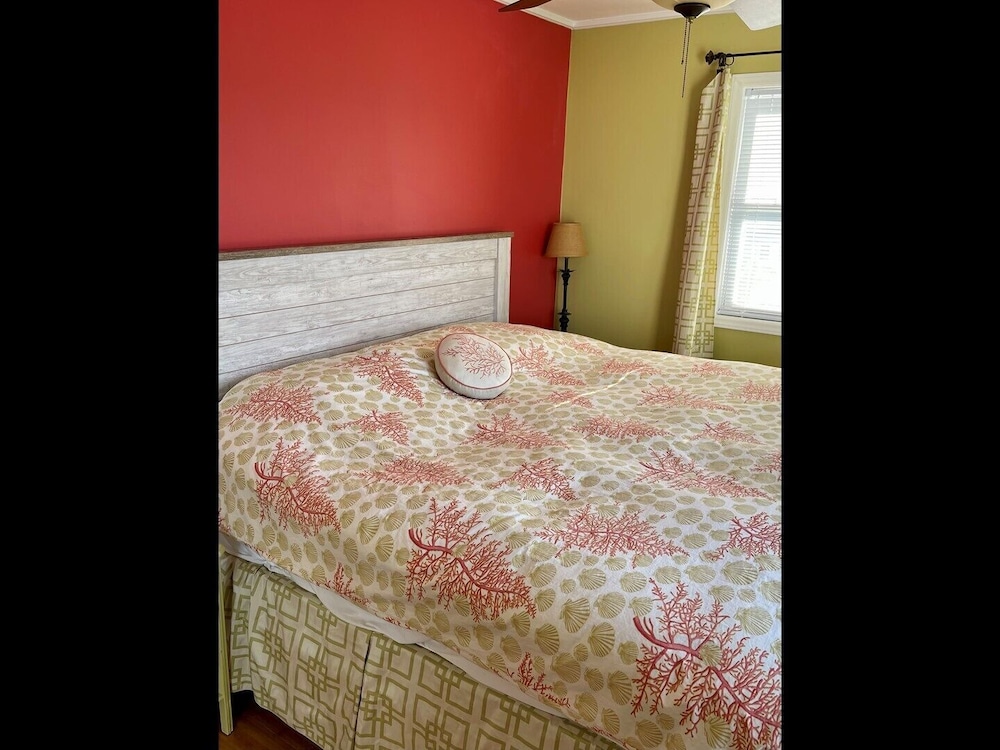 Soundfront Townhome With 2 Bedrooms - Sea Haven Beach, NC