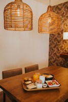 Pequeno-almoço tipo buffet diário incluído