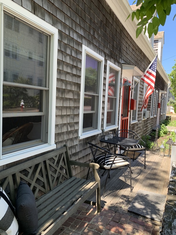 Centrally Located Mid-century Modern Meets Provincetown Charm. - Race Point Beach, MA