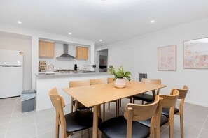 Casa (4 Bedrooms) | Restaurantes