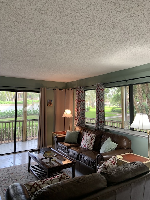 Pga National Resort Golf Villa - Pool Side Executive Two Bedroom. - West Palm Beach, FL