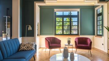 Suite Júnior, 1 cama king-size e sofá-cama | Lençóis de algodão egípcio, roupa de alta qualidade