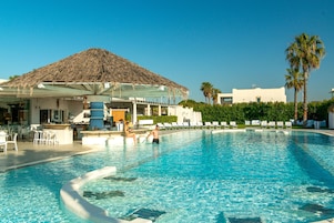 Piscina externa sazonal