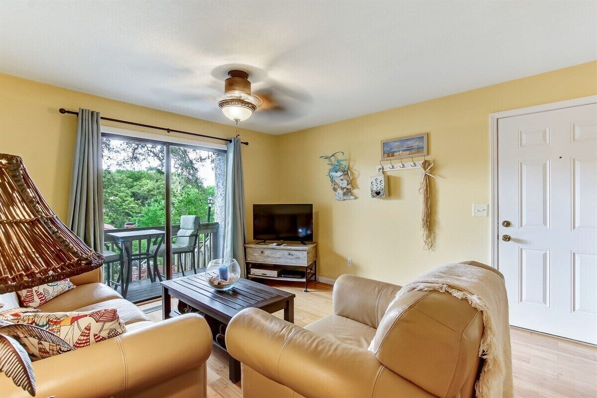 Island Getaway: Pool, Tennis And Pickleball Fun - Fernandina Beach, FL