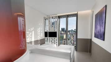 2 Twin Beds, City View | Minibar, cofre no quarto, secretária