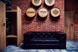 Apartamento Deluxe | Sala | TV de ecrã plano 