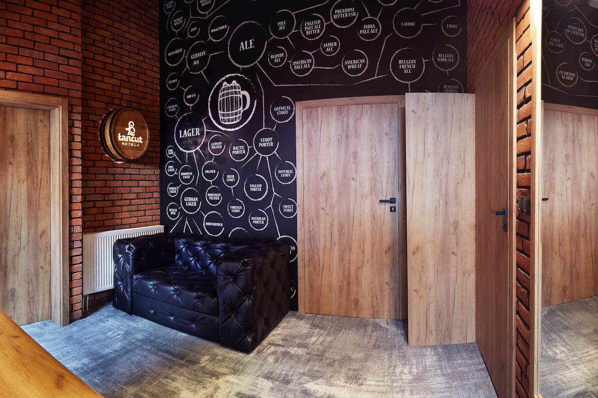 Apartamento clássico | Sala de estar | TV de tela plana