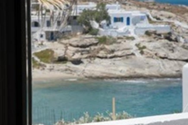 Quarto casal básico | Vista da sacada