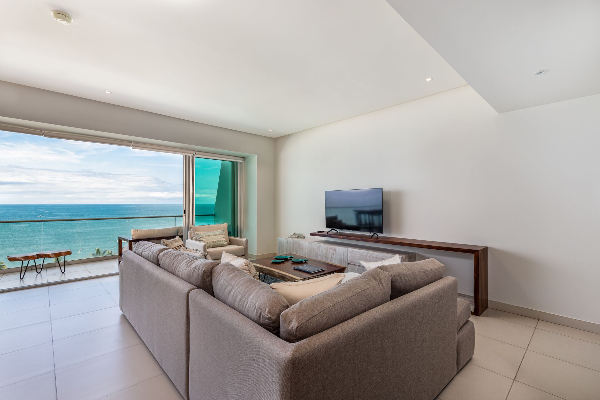 Stunning Beachfront Condo With Amazing Views!! 2 Bedroom+den, 3 Bathrooms - Puerto Vallarta