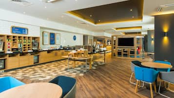 Pequeno-almoço tipo buffet diário incluído