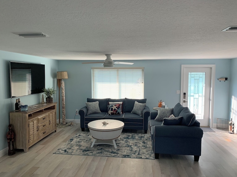 Waterfront Home, Fishing, Kayaking, Manatees, Water Access To Gulf - Venice, FL