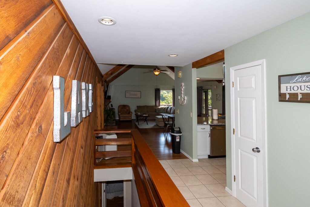 Brett's Oasis Private Lake House In Margaritaville - Sunrise Beach, MO