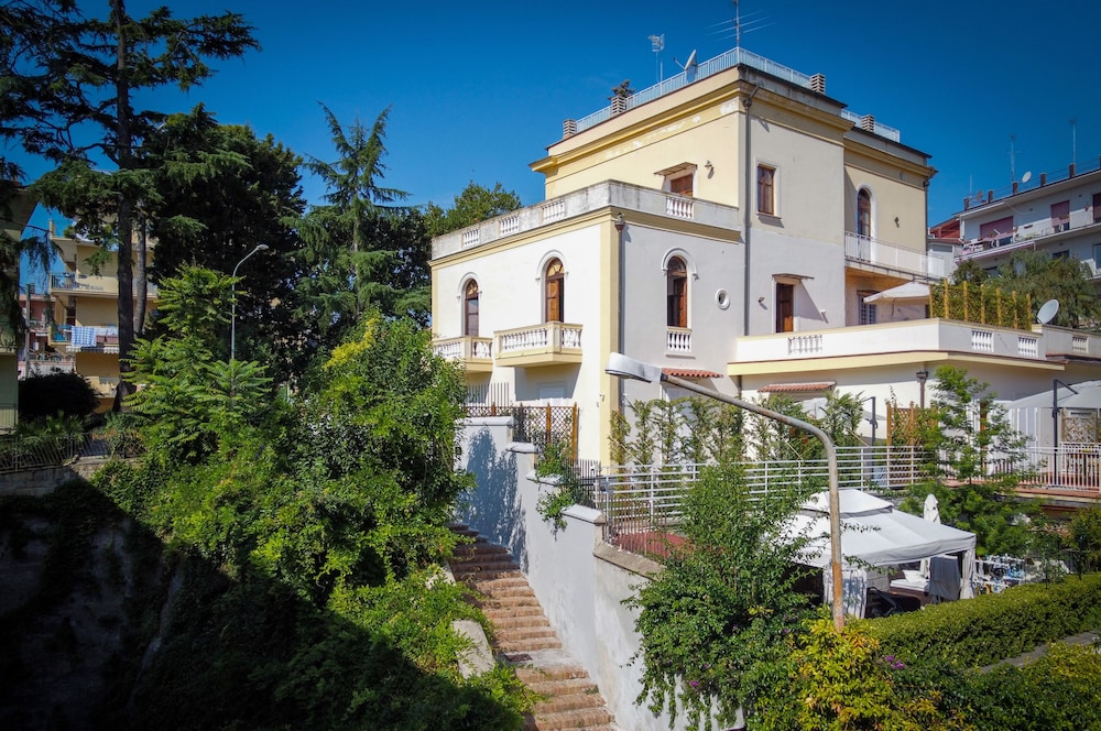 Relais Villa Montedonzelli - Naples