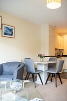 Apartamento Básico, casa de banho privativa | Restaurante